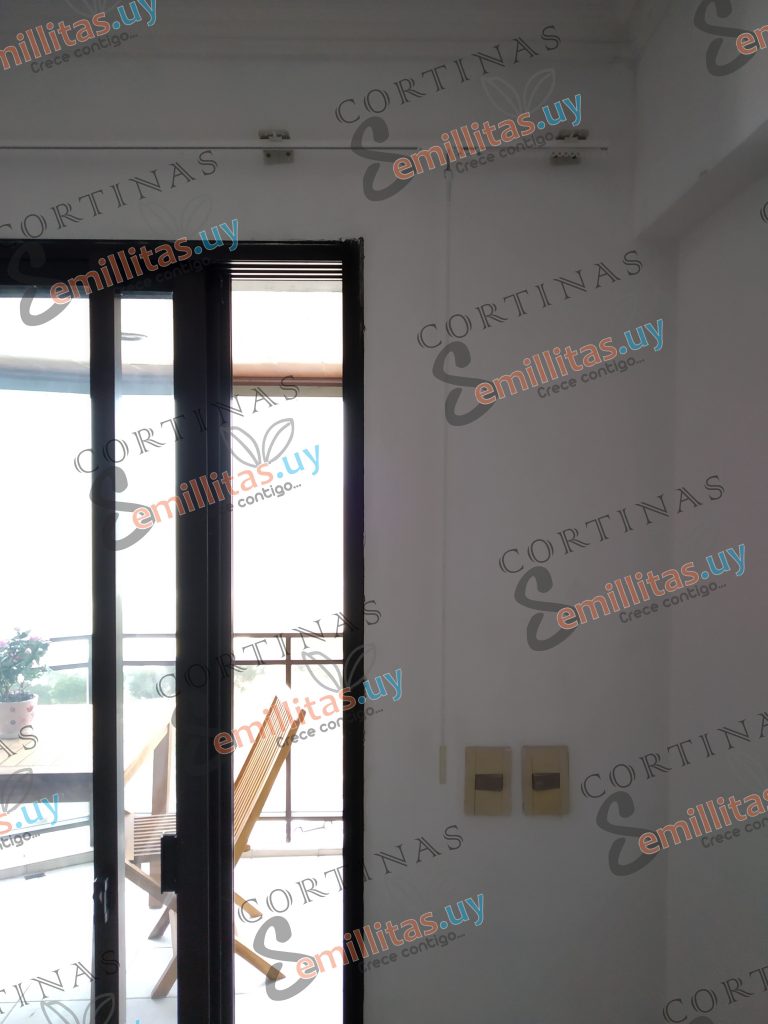Colocación de Riel amurado a la pared. ⋆