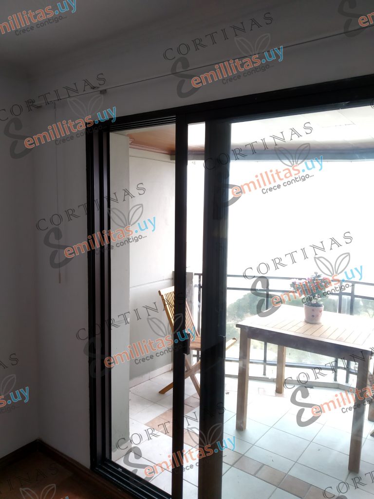 Colocación de Riel amurado a la pared. ⋆